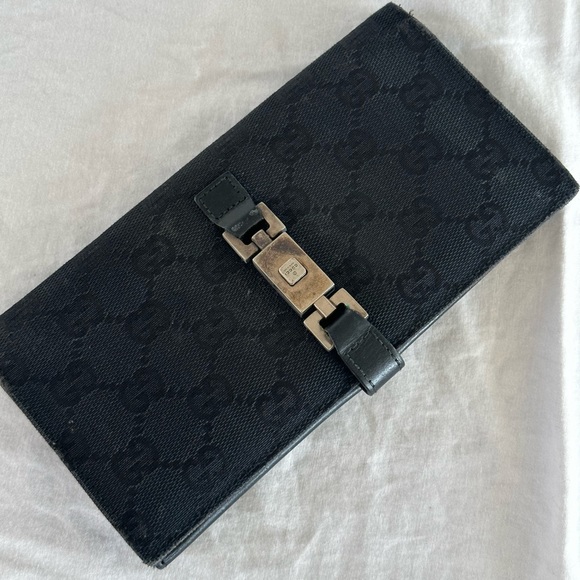 Gucci | Accessories | Authentic Gucci Logo Wallet | Poshmark